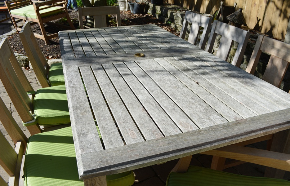 Frontgate Melbourne Teak Dining Table and Eight Teak Chairs | EBTH